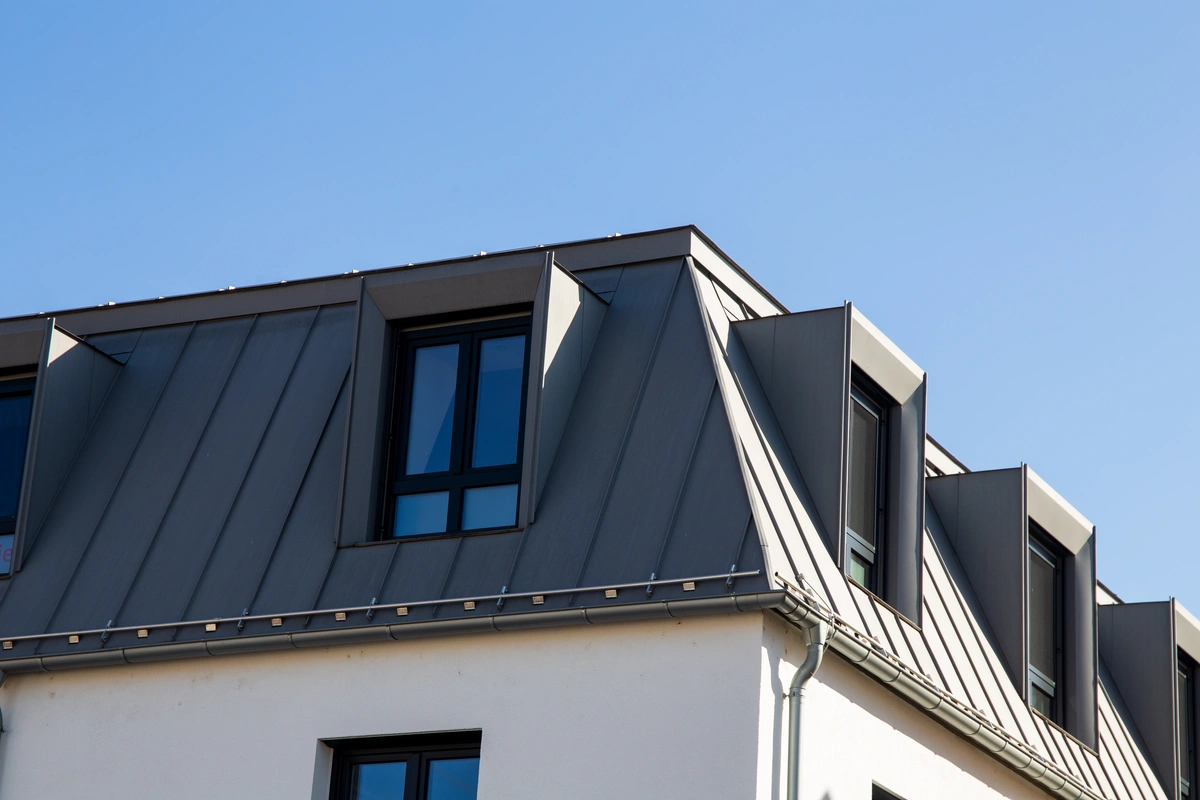 5 Common Types Of Standing Seam Metal Roofs (Pros & Cons)